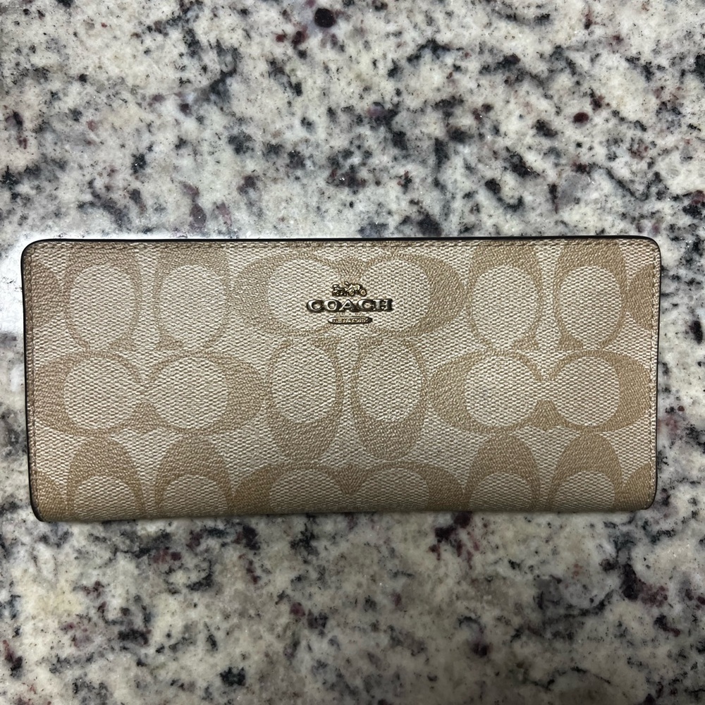Tan Coach Wallet - Gem